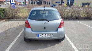 Toyota Yaris 2006 Rīga, ar dzinēja tilpumu 1.30 L un nobraukumu 220 tūkst. km par 1600 €, foto 6 vietnē AUTOMOTO.COM.LV