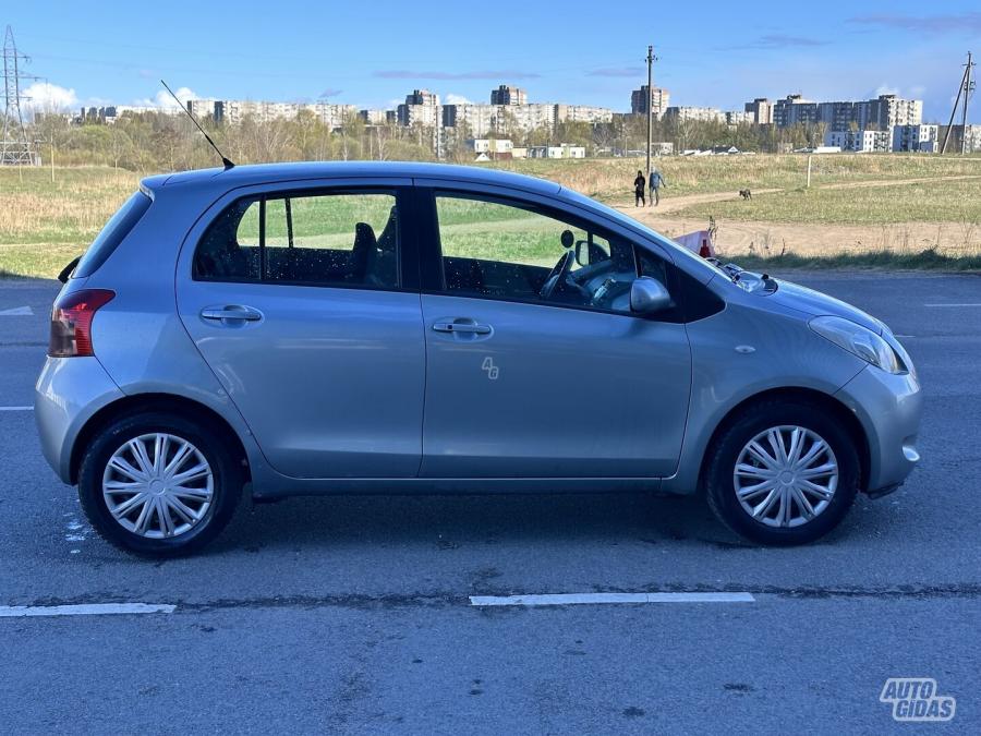 Toyota Yaris 2006 in Vilnius, with an engine capacity of 1.30 L and mileage of 190 thousand km for 2500 €, photo 6 on AUTOMOTO.COM.LV