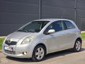 Toyota Yaris 2006 Viļņa, ar dzinēja tilpumu 1.40 L un nobraukumu 256 tūkst. km par 1250 €, foto 4 vietnē AUTOMOTO.COM.LV