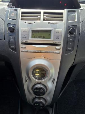 Toyota Yaris 2006 Viļņa, ar dzinēja tilpumu 1.40 L un nobraukumu 256 tūkst. km par 1250 €, foto 12 vietnē AUTOMOTO.COM.LV
