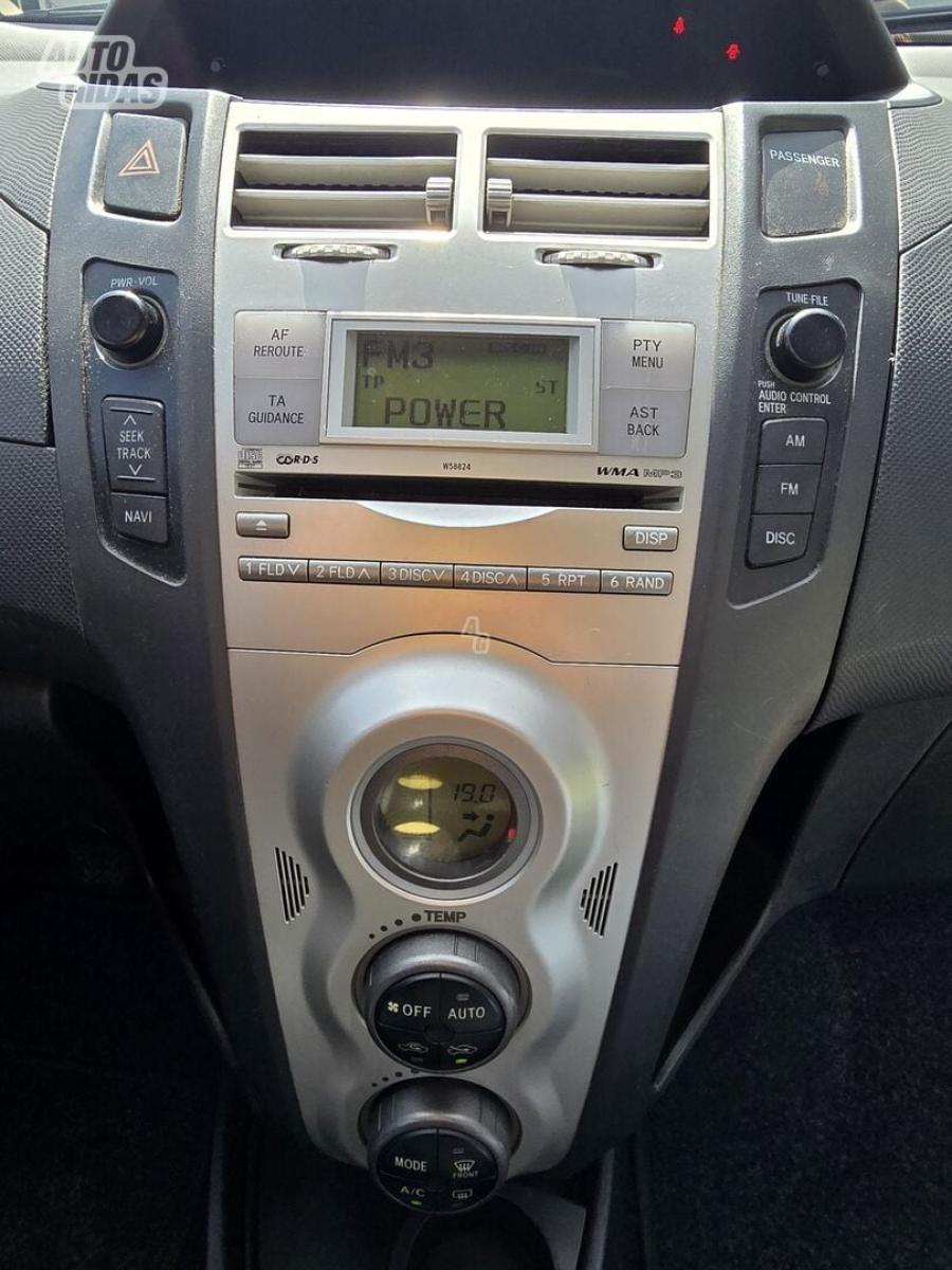 Toyota Yaris 2006 Viļņa, ar dzinēja tilpumu 1.40 L un nobraukumu 256 tūkst. km par 1250 €, foto 12 vietnē AUTOMOTO.COM.LV