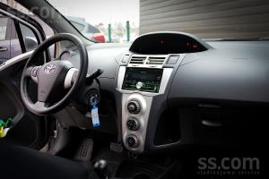 Toyota Yaris 2006 in Riga, with an engine capacity of 1.40 L and mileage of 399 thousand km for 1990 €, photo 6 on AUTOMOTO.COM.LV