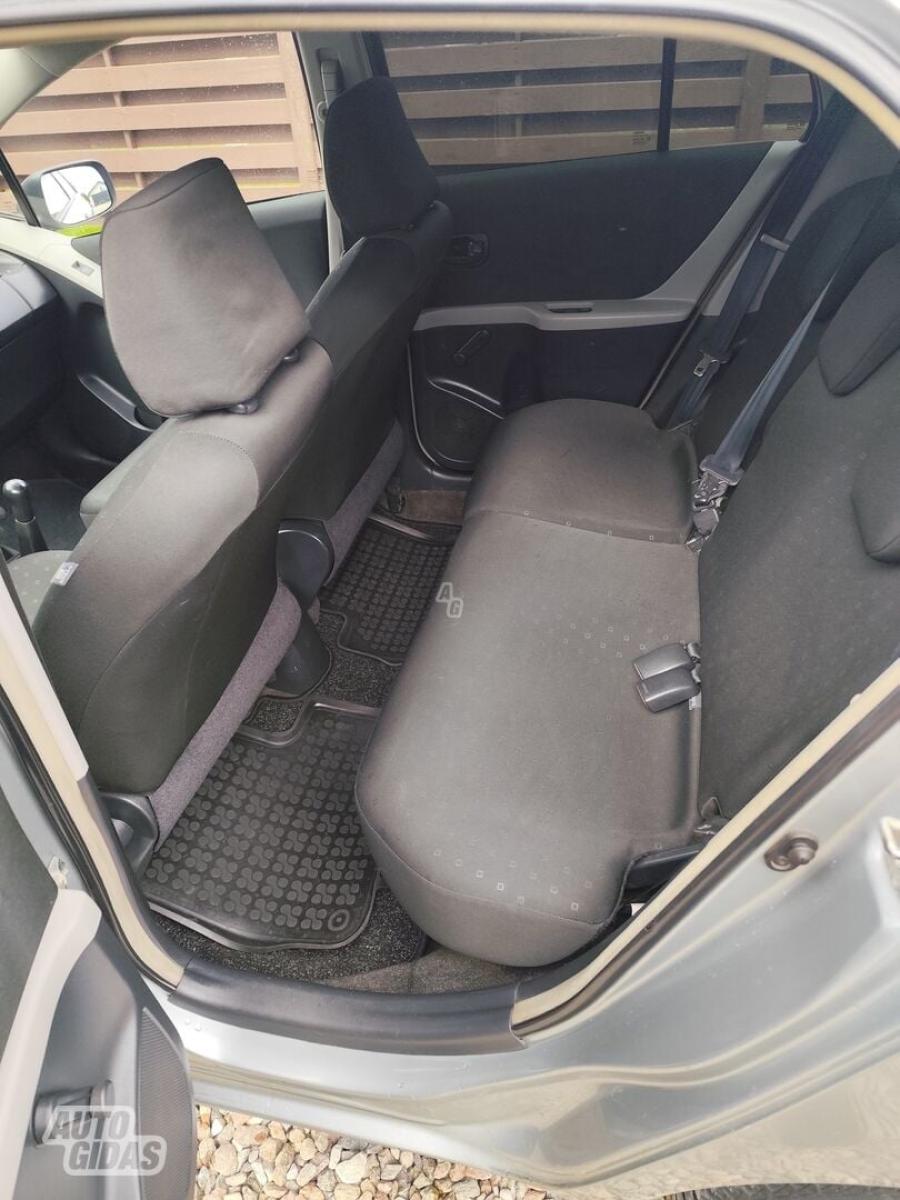 Toyota Yaris 2006 in Kretinga, with an engine capacity of 1.40 L and mileage of 413 thousand km for 1650 €, photo 8 on AUTOMOTO.COM.LV