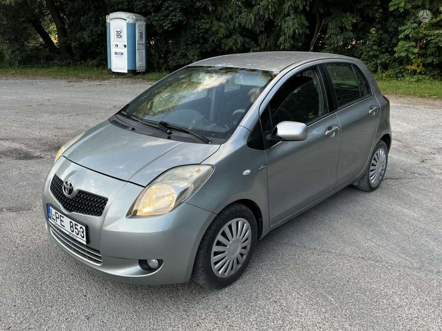 Toyota Yaris 2006 Viļņa, ar dzinēja tilpumu 1.39 L un nobraukumu 370 tūkst. km par 1650 €, foto 1 vietnē AUTOMOTO.COM.LV