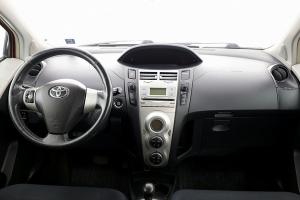 Toyota Yaris 2006 Tallina, ar dzinēja tilpumu 1.30 L un nobraukumu 244 tūkst. km par 2499 €, foto 6 vietnē AUTOMOTO.COM.LV