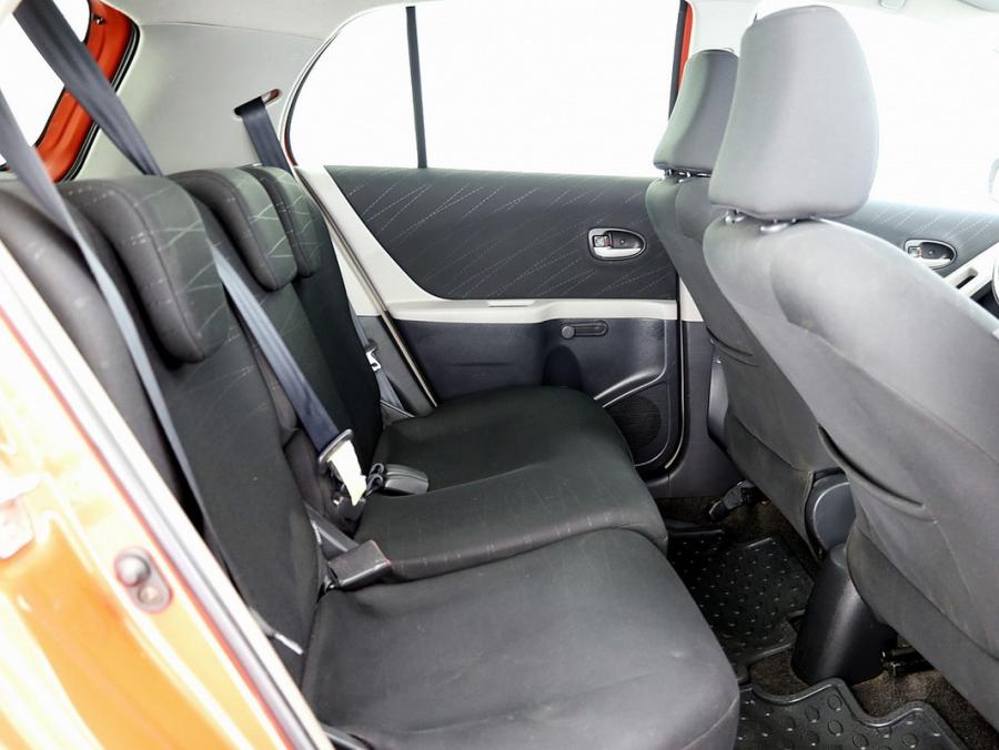 Toyota Yaris 2006 Tallina, ar dzinēja tilpumu 1.30 L un nobraukumu 244 tūkst. km par 2499 €, foto 17 vietnē AUTOMOTO.COM.LV
