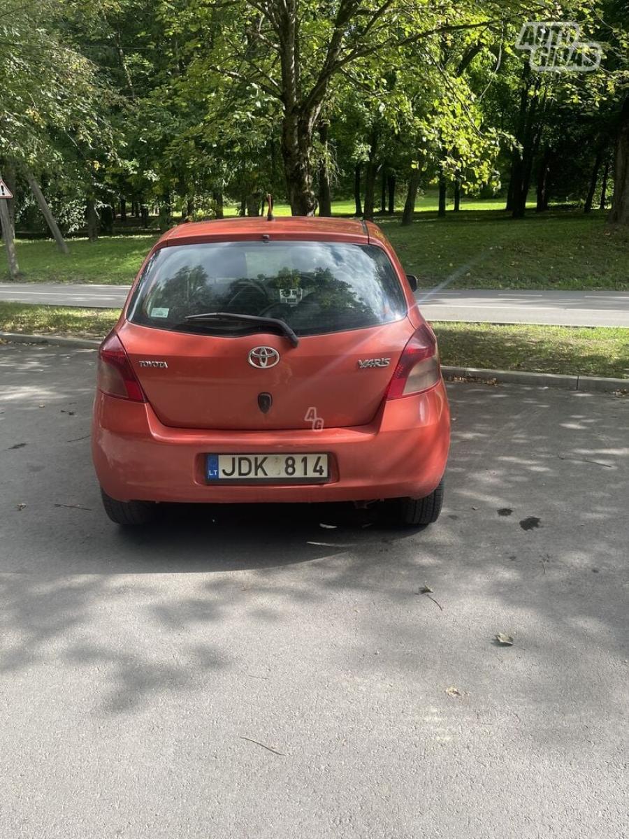 Toyota Yaris 2006 in Vilnius, with an engine capacity of 1.30 L and mileage of 354 thousand km for 1700 €, photo 5 on AUTOMOTO.COM.LV