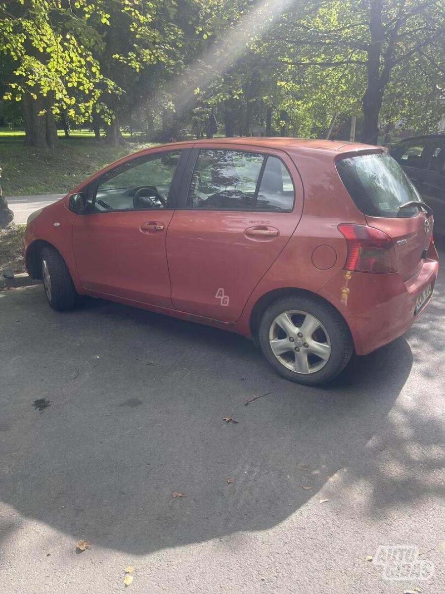Toyota Yaris 2006 in Vilnius, with an engine capacity of 1.30 L and mileage of 354 thousand km for 1700 €, photo 6 on AUTOMOTO.COM.LV