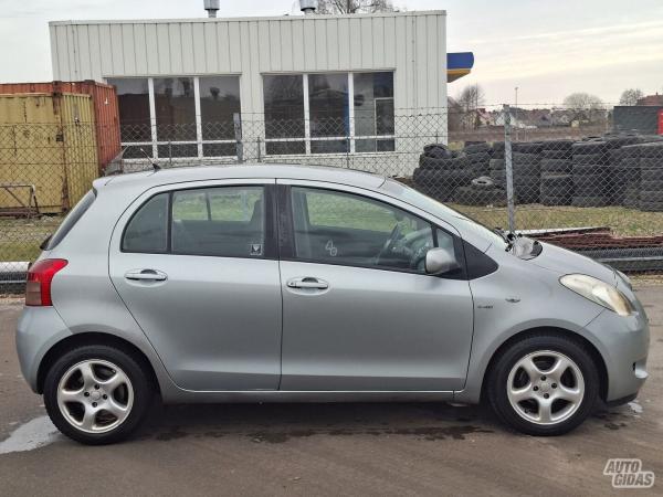 Toyota Yaris 2007 Šilutė, ar dzinēja tilpumu 1.40 L un nobraukumu 260 tūkst. km par 2500 €, foto 3 vietnē AUTOMOTO.COM.LV