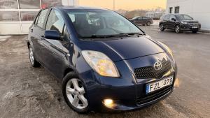 Toyota Yaris 2007 Viļņa, ar dzinēja tilpumu 1.40 L un nobraukumu 301 tūkst. km par 2200 €, foto 2 vietnē AUTOMOTO.COM.LV