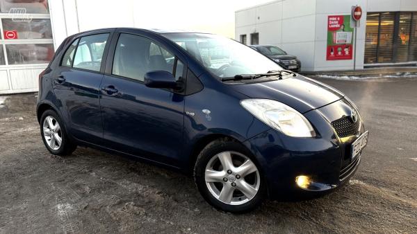 Toyota Yaris 2007 Viļņa, ar dzinēja tilpumu 1.40 L un nobraukumu 301 tūkst. km par 2200 €, foto 3 vietnē AUTOMOTO.COM.LV