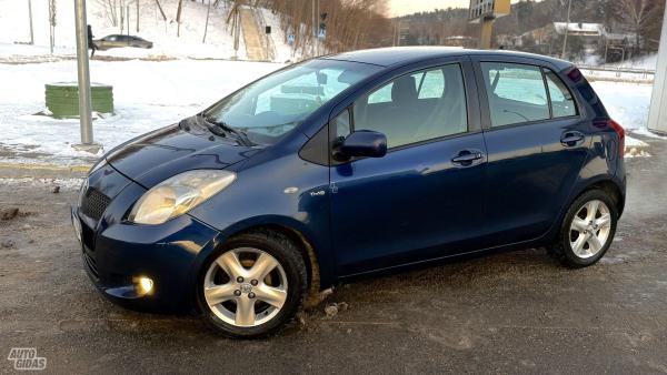 Toyota Yaris 2007 Viļņa, ar dzinēja tilpumu 1.40 L un nobraukumu 301 tūkst. km par 2200 €, foto 6 vietnē AUTOMOTO.COM.LV