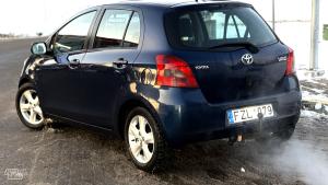 Toyota Yaris 2007 Viļņa, ar dzinēja tilpumu 1.40 L un nobraukumu 301 tūkst. km par 2200 €, foto 7 vietnē AUTOMOTO.COM.LV