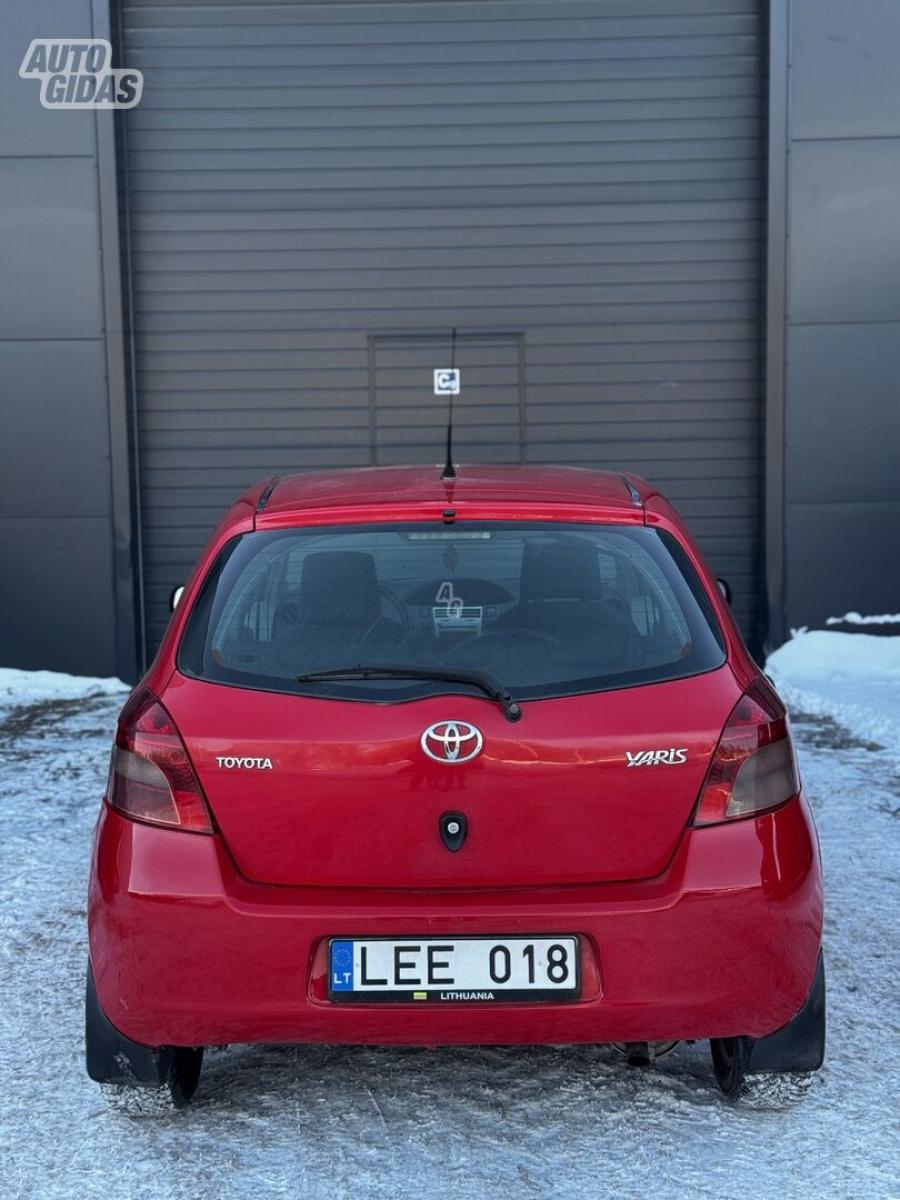 Toyota Yaris 2007 Klaipėda, ar dzinēja tilpumu 1.40 L un nobraukumu 205 tūkst. km par 2200 €, foto 3 vietnē AUTOMOTO.COM.LV