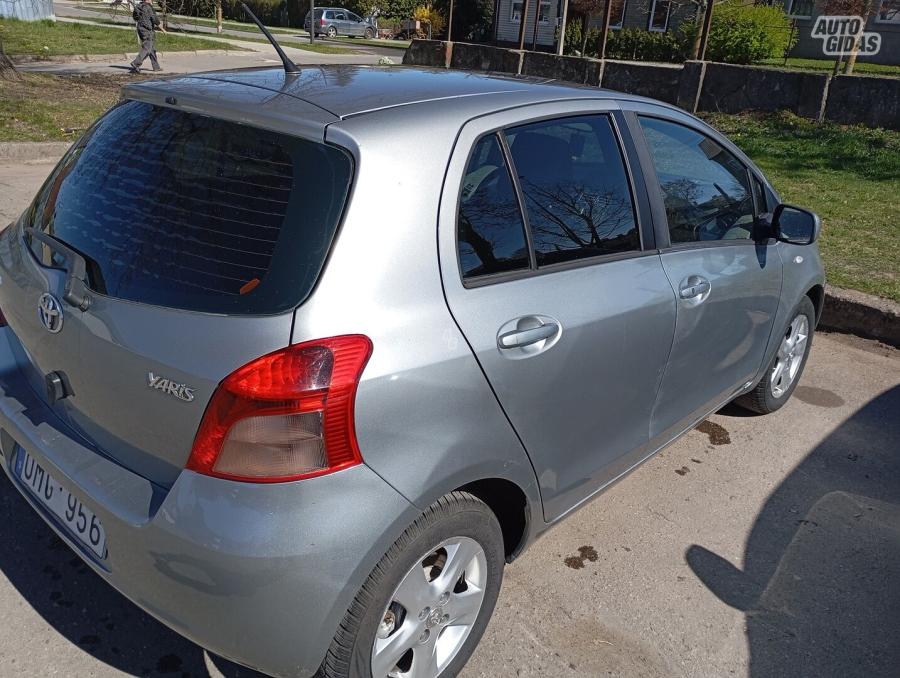 Toyota Yaris 2007 Kauņa, ar dzinēja tilpumu 1.30 L un nobraukumu 270 tūkst. km par 2450 €, foto 5 vietnē AUTOMOTO.COM.LV