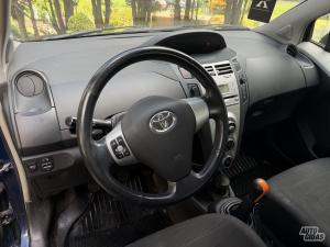 Toyota Yaris 2007 Viļņa, ar dzinēja tilpumu 1.00 L un nobraukumu 151 tūkst. km par 1490 €, foto 12 vietnē AUTOMOTO.COM.LV