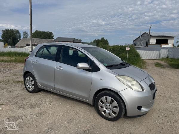 Toyota Yaris 2007 Viļņa, ar dzinēja tilpumu 1.30 L un nobraukumu 145 tūkst. km par 2650 €, foto 3 vietnē AUTOMOTO.COM.LV