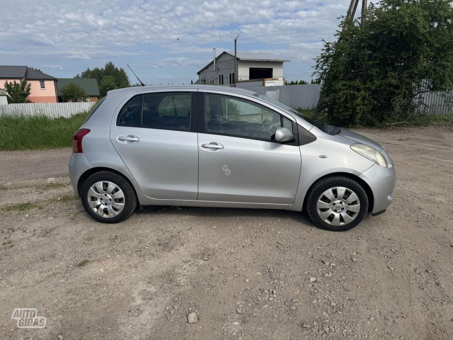 Toyota Yaris 2007 in Vilnius, with an engine capacity of 1.30 L and mileage of 145 thousand km for 2650 €, photo 5 on AUTOMOTO.COM.LV