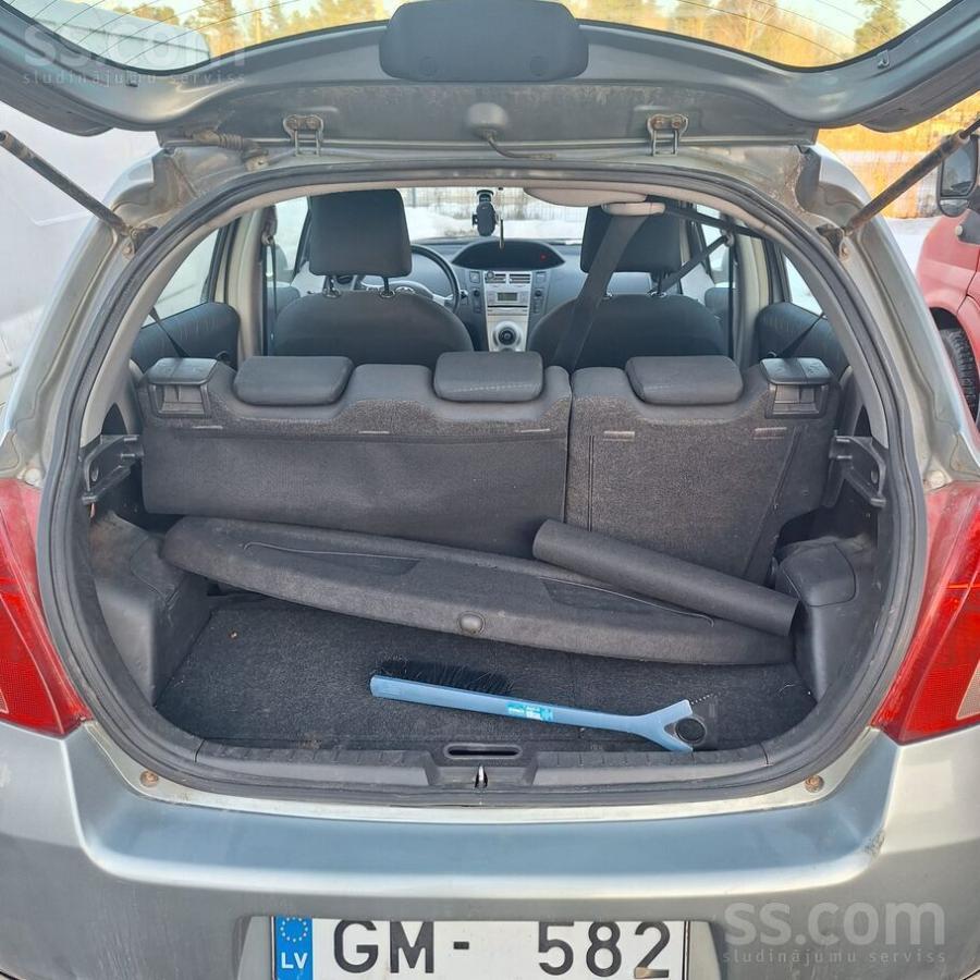 Toyota Yaris 2007 in Preili, with an engine capacity of 1.40 L and mileage of 308 thousand km for 700 €, photo 8 on AUTOMOTO.COM.LV