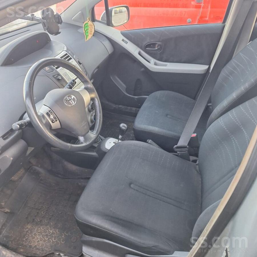 Toyota Yaris 2007 in Preili, with an engine capacity of 1.40 L and mileage of 308 thousand km for 700 €, photo 12 on AUTOMOTO.COM.LV