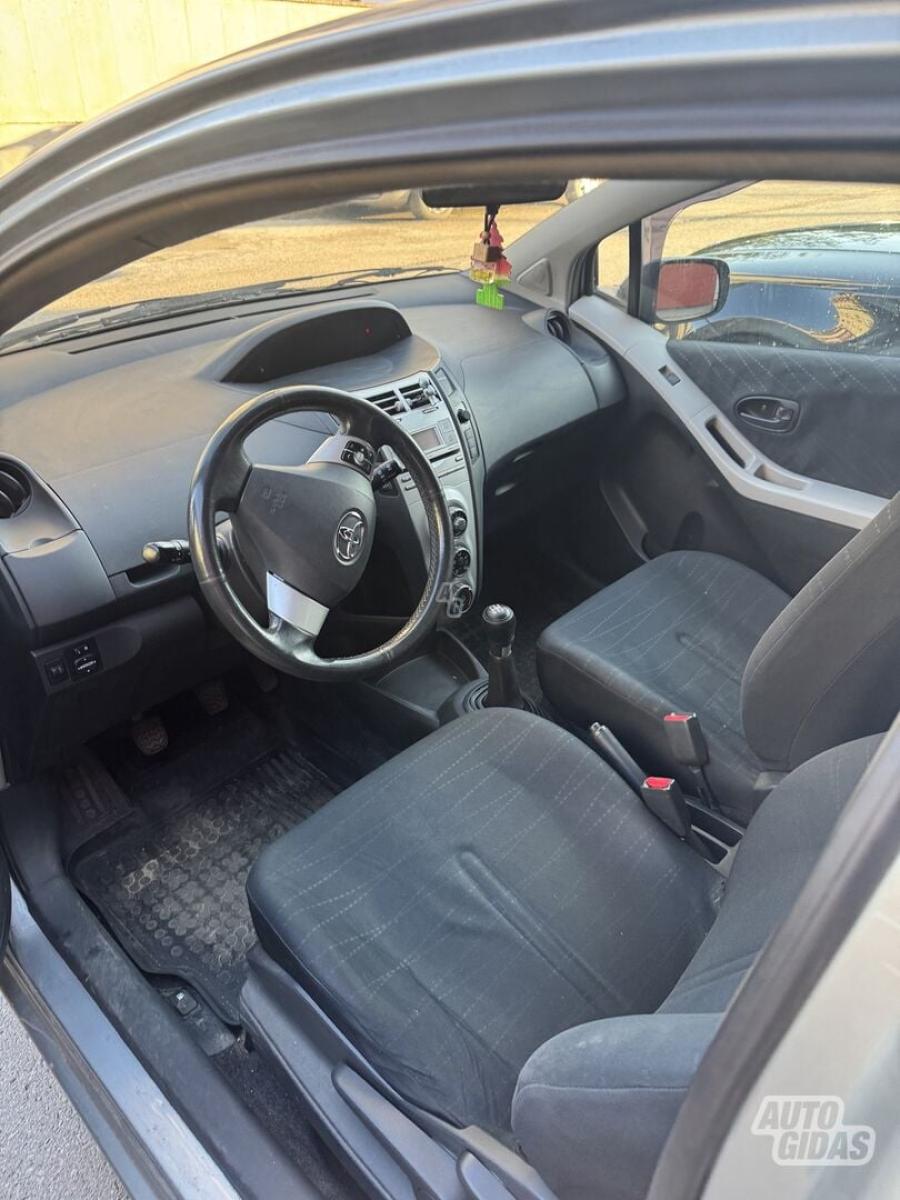 Toyota Yaris 2007 Kauņa, ar dzinēja tilpumu 1.40 L un nobraukumu 350 tūkst. km par 850 €, foto 6 vietnē AUTOMOTO.COM.LV