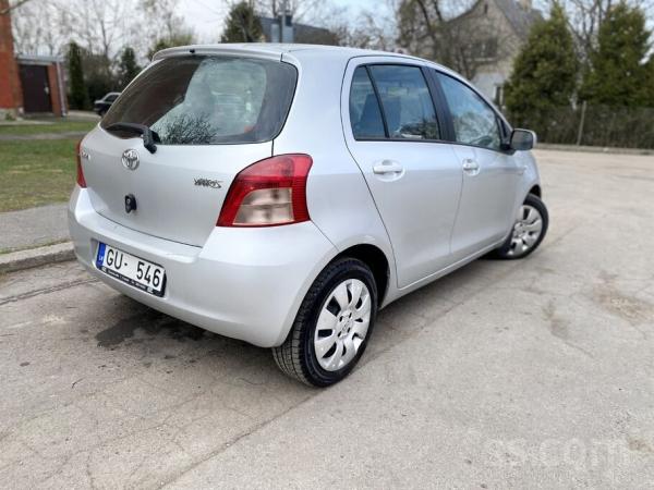Toyota Yaris 2007 Rīga, ar dzinēja tilpumu 1.40 L un nobraukumu 235 tūkst. km par 800 €, foto 2 vietnē AUTOMOTO.COM.LV
