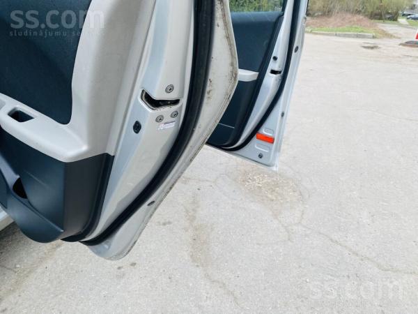 Toyota Yaris 2007 Rīga, ar dzinēja tilpumu 1.40 L un nobraukumu 235 tūkst. km par 800 €, foto 7 vietnē AUTOMOTO.COM.LV