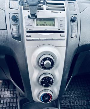 Тойота Ярис 2007 в Даугавпилс, объемом двигателя 1.40 л и пробегом 260 тыс. км за 1750 €, фото 14 на AUTOMOTO.COM.LV