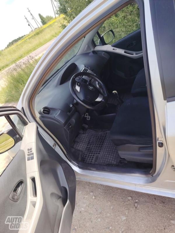 Toyota Yaris 2007 in Ukmerge, with an engine capacity of 1.40 L and mileage of 297 thousand km for 1650 €, photo 7 on AUTOMOTO.COM.LV