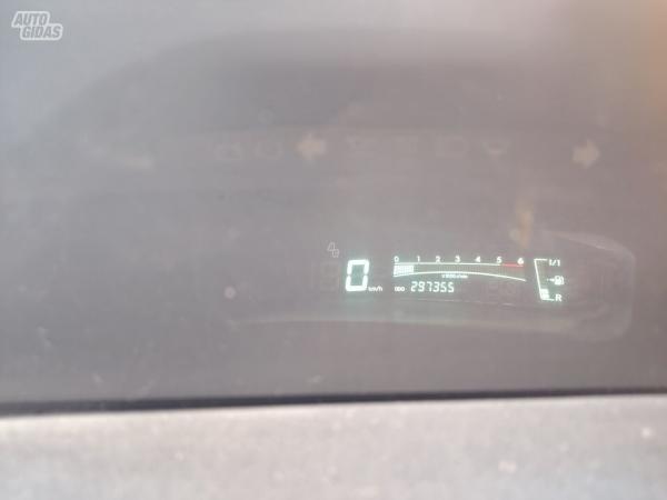Toyota Yaris 2007 in Ukmerge, with an engine capacity of 1.40 L and mileage of 297 thousand km for 1650 €, photo 9 on AUTOMOTO.COM.LV