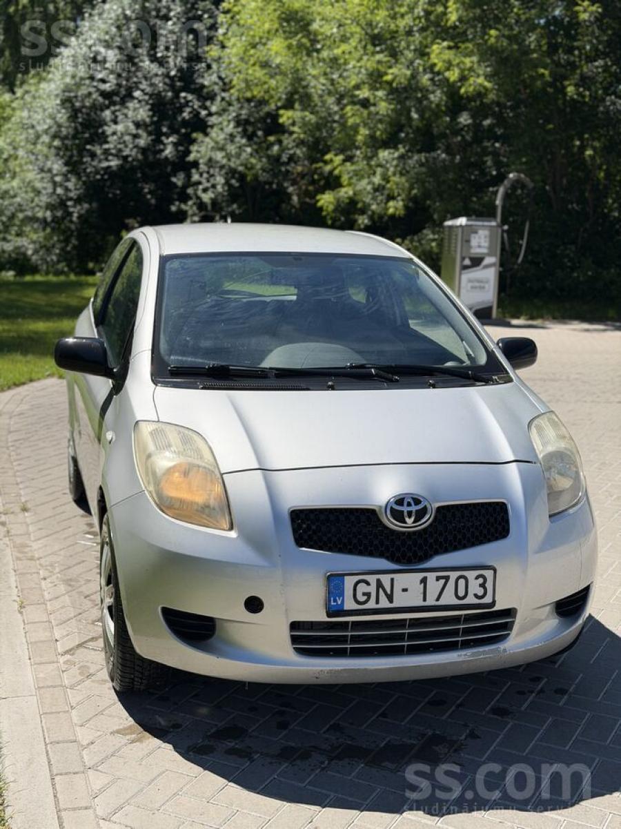 Toyota Yaris 2007 in Riga, with an engine capacity of 1.30 L and mileage of 342 thousand km for 800 €, photo 3 on AUTOMOTO.COM.LV