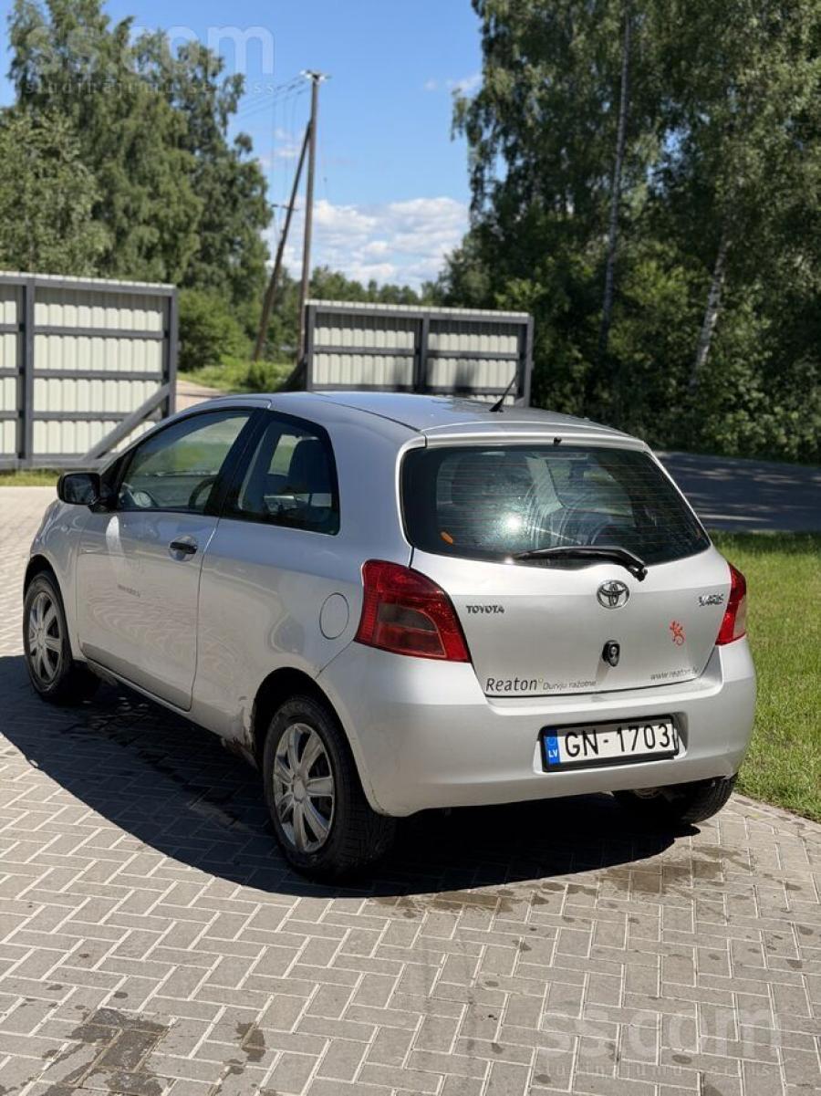 Toyota Yaris 2007 in Riga, with an engine capacity of 1.30 L and mileage of 342 thousand km for 800 €, photo 6 on AUTOMOTO.COM.LV