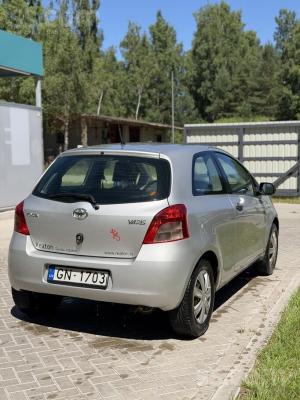 Toyota Yaris 2007 in Riga, with an engine capacity of 1.30 L and mileage of 342 thousand km for 800 €, photo 9 on AUTOMOTO.COM.LV