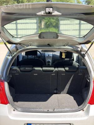 Toyota Yaris 2007 in Riga, with an engine capacity of 1.30 L and mileage of 342 thousand km for 800 €, photo 11 on AUTOMOTO.COM.LV