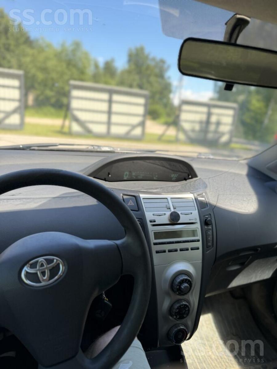 Toyota Yaris 2007 in Riga, with an engine capacity of 1.30 L and mileage of 342 thousand km for 800 €, photo 15 on AUTOMOTO.COM.LV