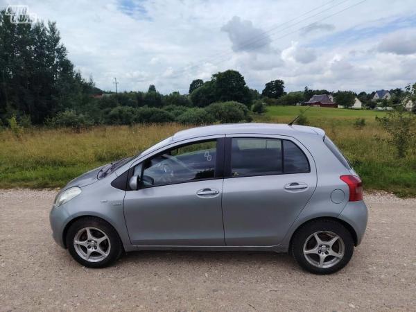 Toyota Yaris 2007 in Ukmerge, with an engine capacity of 1.40 L and mileage of 268 thousand km for 1700 €, photo 4 on AUTOMOTO.COM.LV