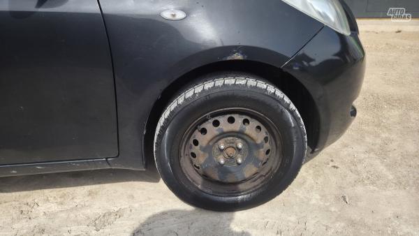 Toyota Yaris 2007 Kauņa, ar dzinēja tilpumu 1.30 L un nobraukumu 229 tūkst. km par 1300 €, foto 9 vietnē AUTOMOTO.COM.LV