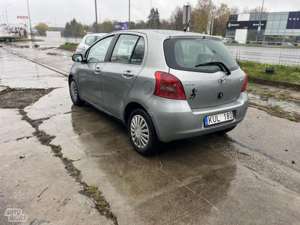 Тойота Ярис 2007 в Шяуляй на AUTOMOTO.COM.LV Тойота Ярис 2007 в Шяуляй, объемом двигателя 1.40 л и пробегом 0 тыс. км за 799 €, фото 8 на AUTOMOTO.COM.LV