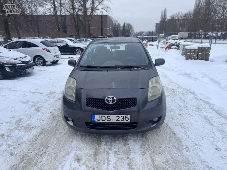 Toyota Yaris 2008 Klaipėda, ar dzinēja tilpumu 1.40 L un nobraukumu 267 tūkst. km par 1650 €, foto 2 vietnē AUTOMOTO.COM.LV