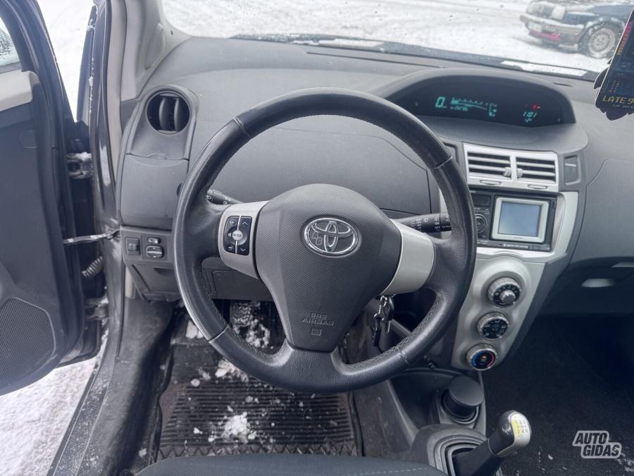 Toyota Yaris 2008 Klaipėda, ar dzinēja tilpumu 1.40 L un nobraukumu 267 tūkst. km par 1650 €, foto 8 vietnē AUTOMOTO.COM.LV