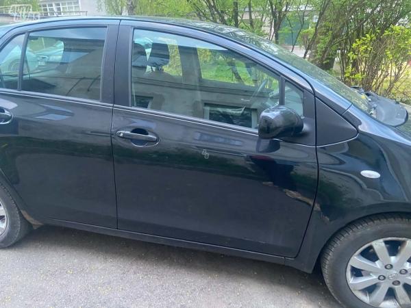 Toyota Yaris 2008 in Vilnius, with an engine capacity of 1.30 L and mileage of 193 thousand km for 3000 €, photo 4 on AUTOMOTO.COM.LV