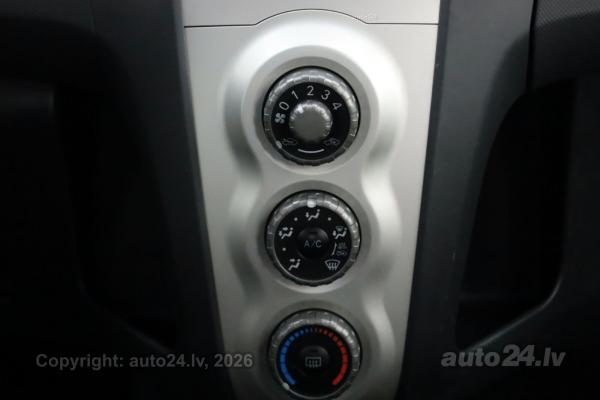 Toyota Yaris 2008 Tallina, ar dzinēja tilpumu 1.30 L un nobraukumu 162 tūkst. km par 1799 €, foto 8 vietnē AUTOMOTO.COM.LV