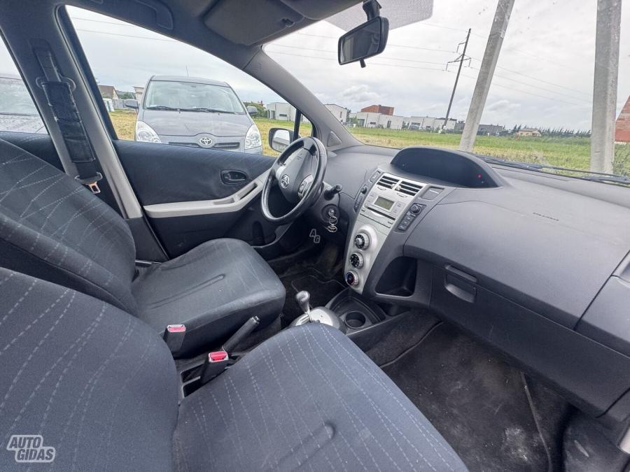 Toyota Yaris 2008 in Kaunas, with an engine capacity of 1.40 L and mileage of 302 thousand km for 2190 €, photo 7 on AUTOMOTO.COM.LV