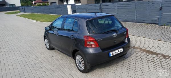 Toyota Yaris 2008 in Mazeikiai, with an engine capacity of 1.40 L and mileage of 247 thousand km for 2950 €, photo 3 on AUTOMOTO.COM.LV
