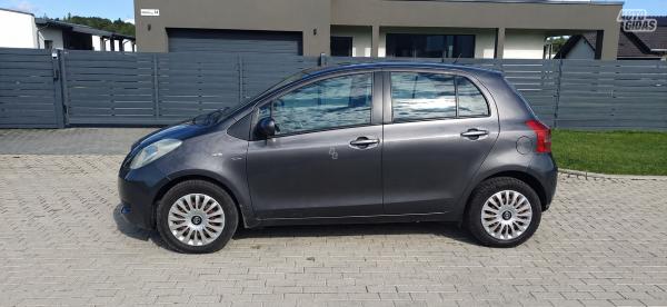 Toyota Yaris 2008 in Mazeikiai, with an engine capacity of 1.40 L and mileage of 247 thousand km for 2950 €, photo 6 on AUTOMOTO.COM.LV