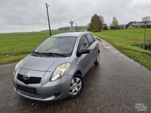 Toyota Yaris 2008 Šakiai, ar dzinēja tilpumu 1.00 L un nobraukumu 211 tūkst. km par 880 €, foto  vietnē AUTOMOTO.COM.LV