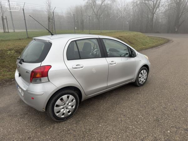 Toyota Yaris 2009 in Vilnius, with an engine capacity of 1.30 L and mileage of 265 thousand km for 2650 €, photo 5 on AUTOMOTO.COM.LV