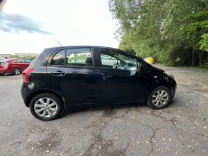 Toyota Yaris 2009 Panevēža, ar dzinēja tilpumu 1.30 L un nobraukumu 221 tūkst. km par 2700 €, foto 3 vietnē AUTOMOTO.COM.LV