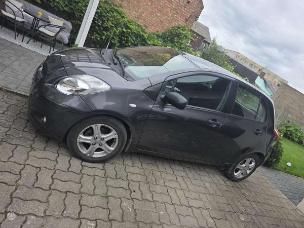 Toyota Yaris 2009 Kauņa, ar dzinēja tilpumu 1.33 L un nobraukumu 136 tūkst. km par 3500 €, foto 1 vietnē AUTOMOTO.COM.LV