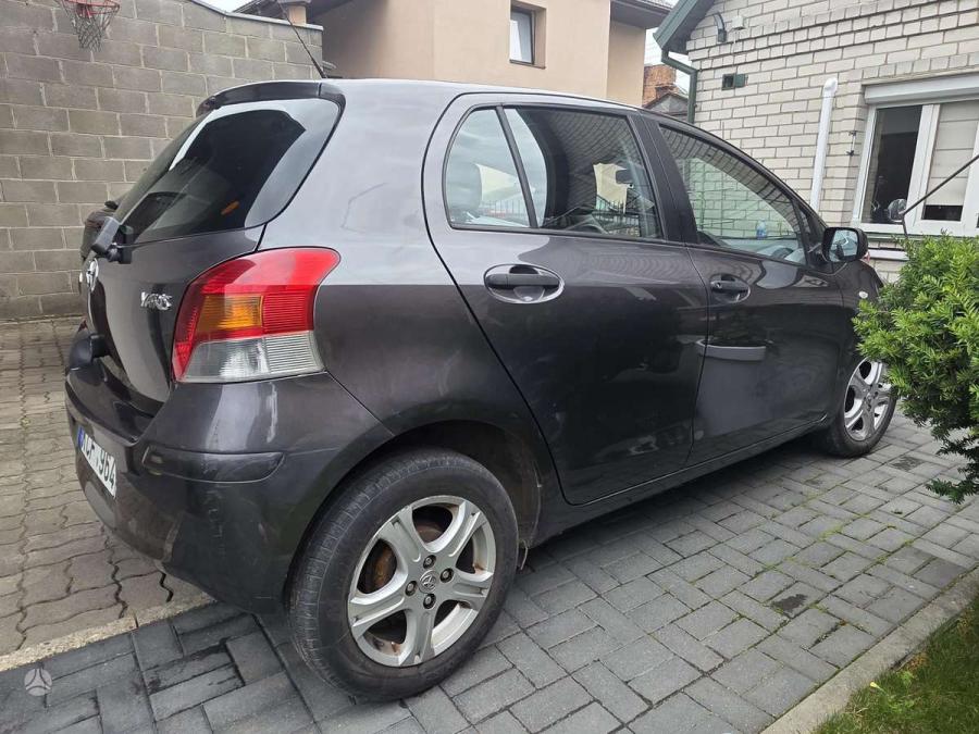 Toyota Yaris 2009 in Kaunas, with an engine capacity of 1.33 L and mileage of 136 thousand km for 3500 €, photo 5 on AUTOMOTO.COM.LV